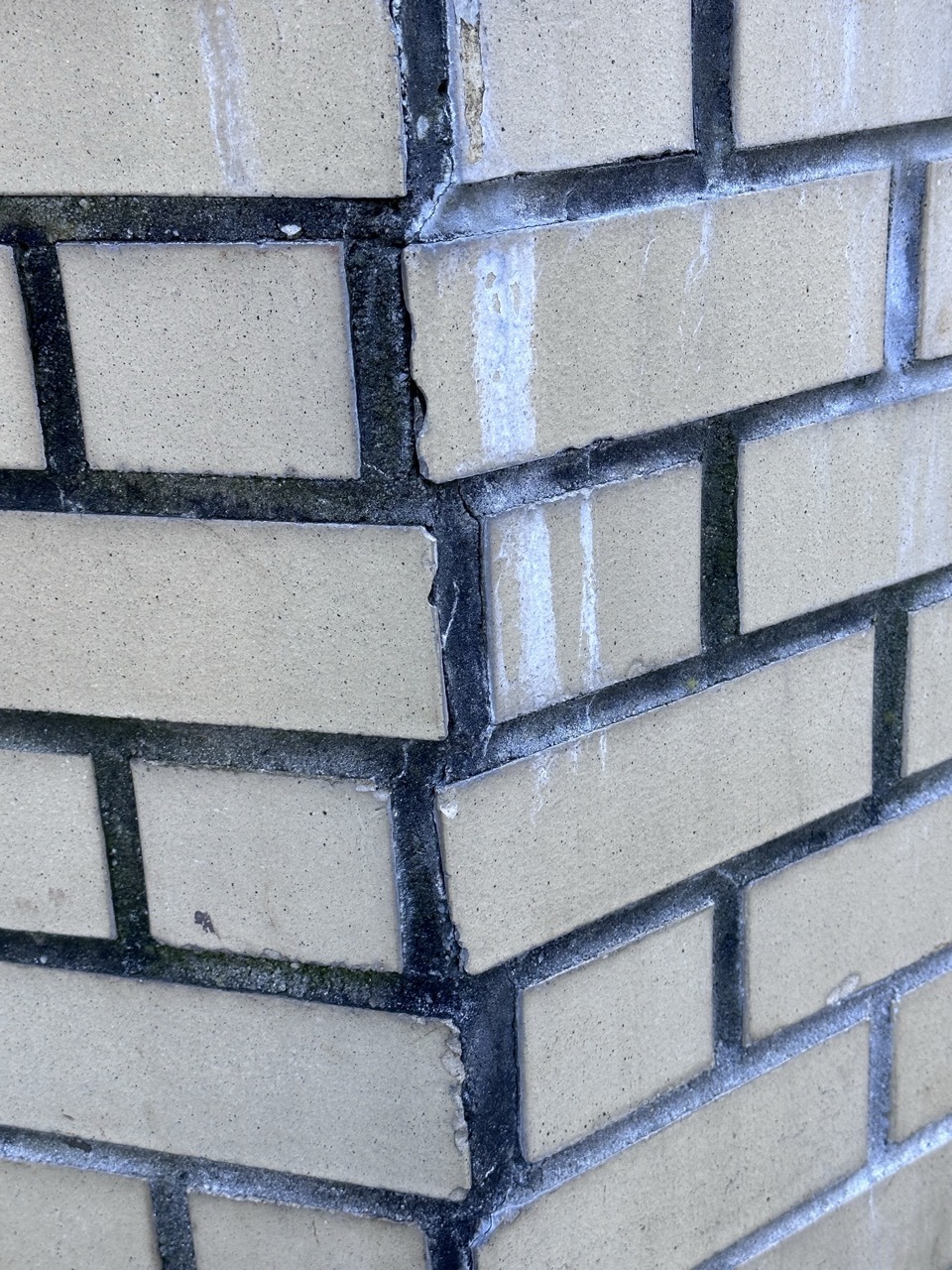 Hidden Causes of Efflorescence: How to Identify, Prevent and Treat It